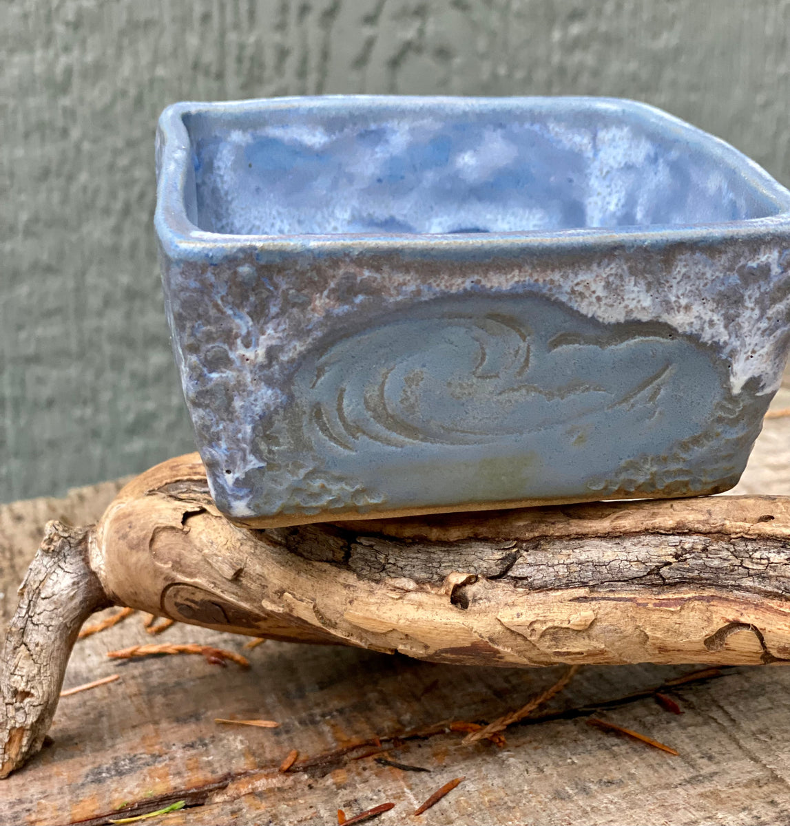 Blue Wave Box – Threaux Art